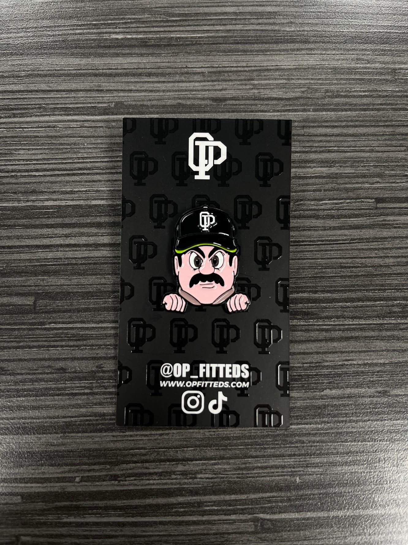 CHAPO MARIO PIN – finesttmerch